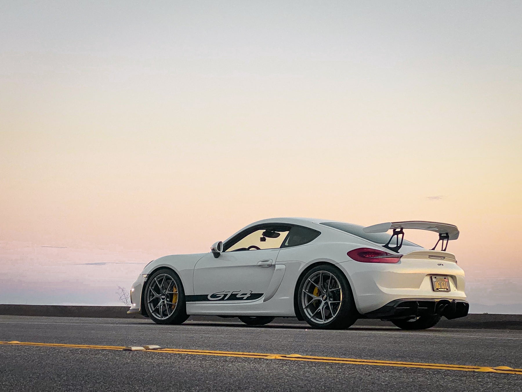 GT4 Wing Risers by RSNV - For 981 and 718 Porsche GT4